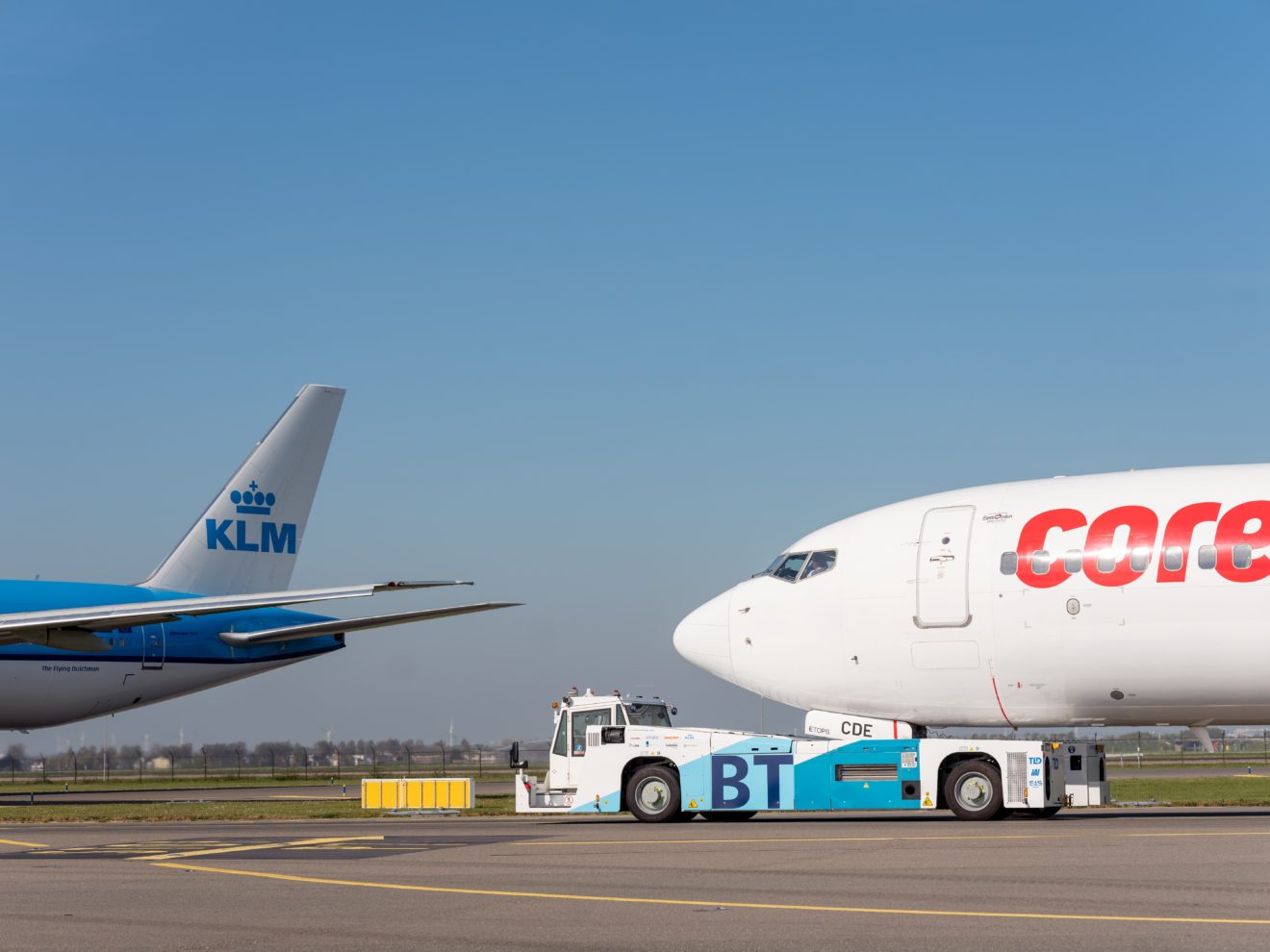 IAI expands TaxiBot to Schiphol, Amsterdam and Kempegowda International ...