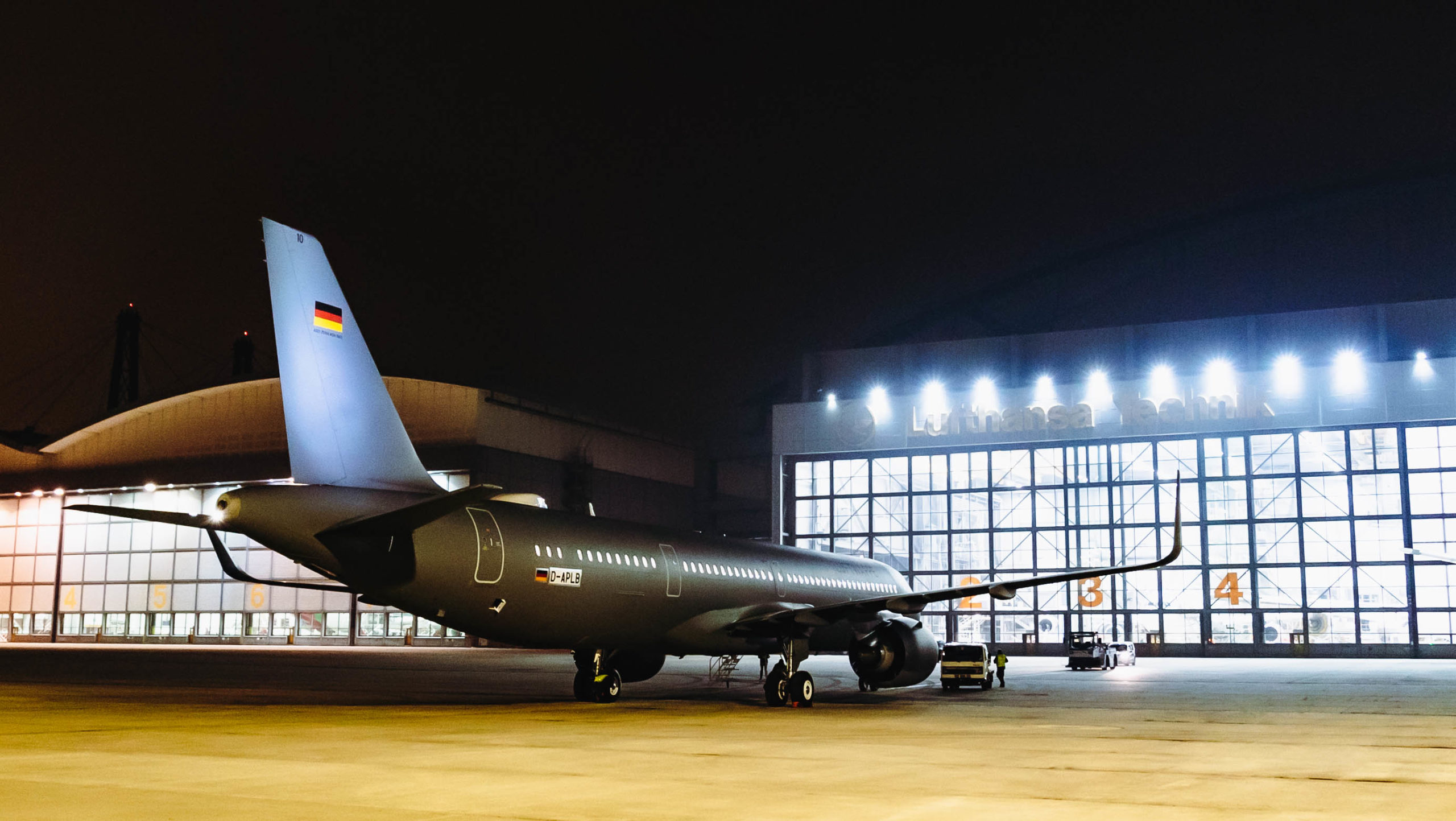 First Airbus A321neoLR for the German Air Force arrives at Lufthansa ...