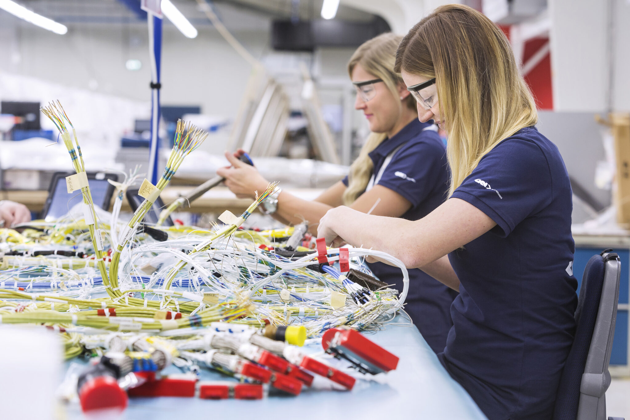 GKN Aerospace extends EWIS contract with Airbus for A220 planes
