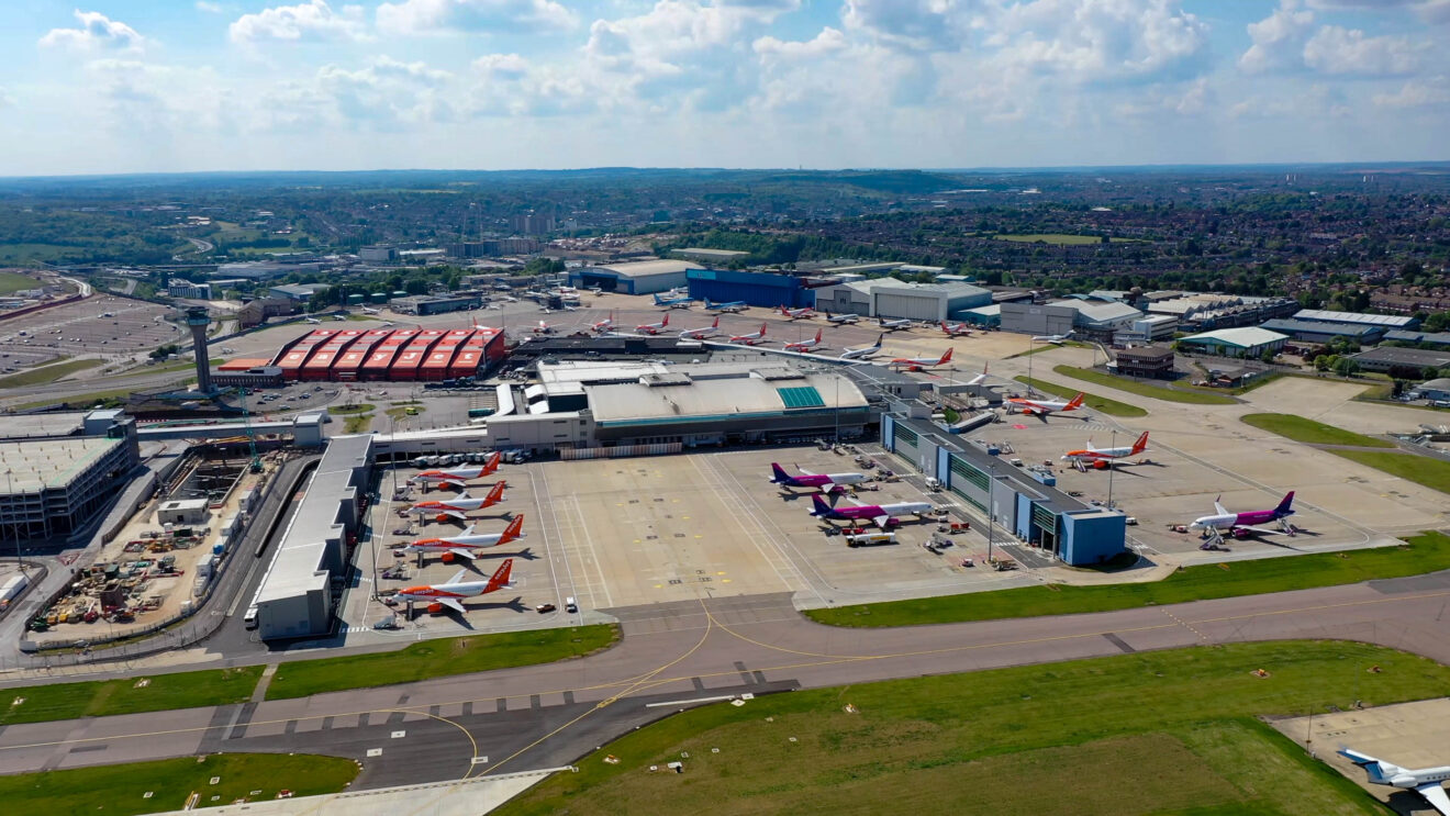 Government backs expansion of London Luton Airport