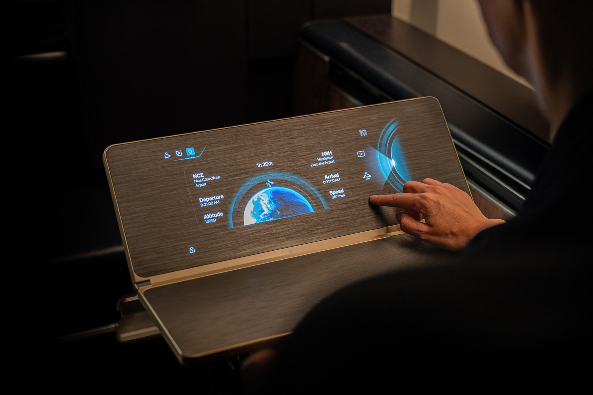 Lufthansa Technik unveils 'nice intellitable'