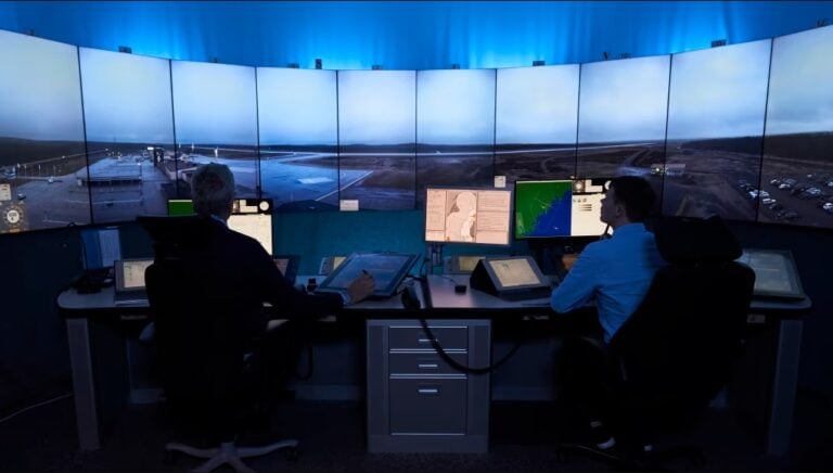 Saab strengthens partnership with Airservices Australia